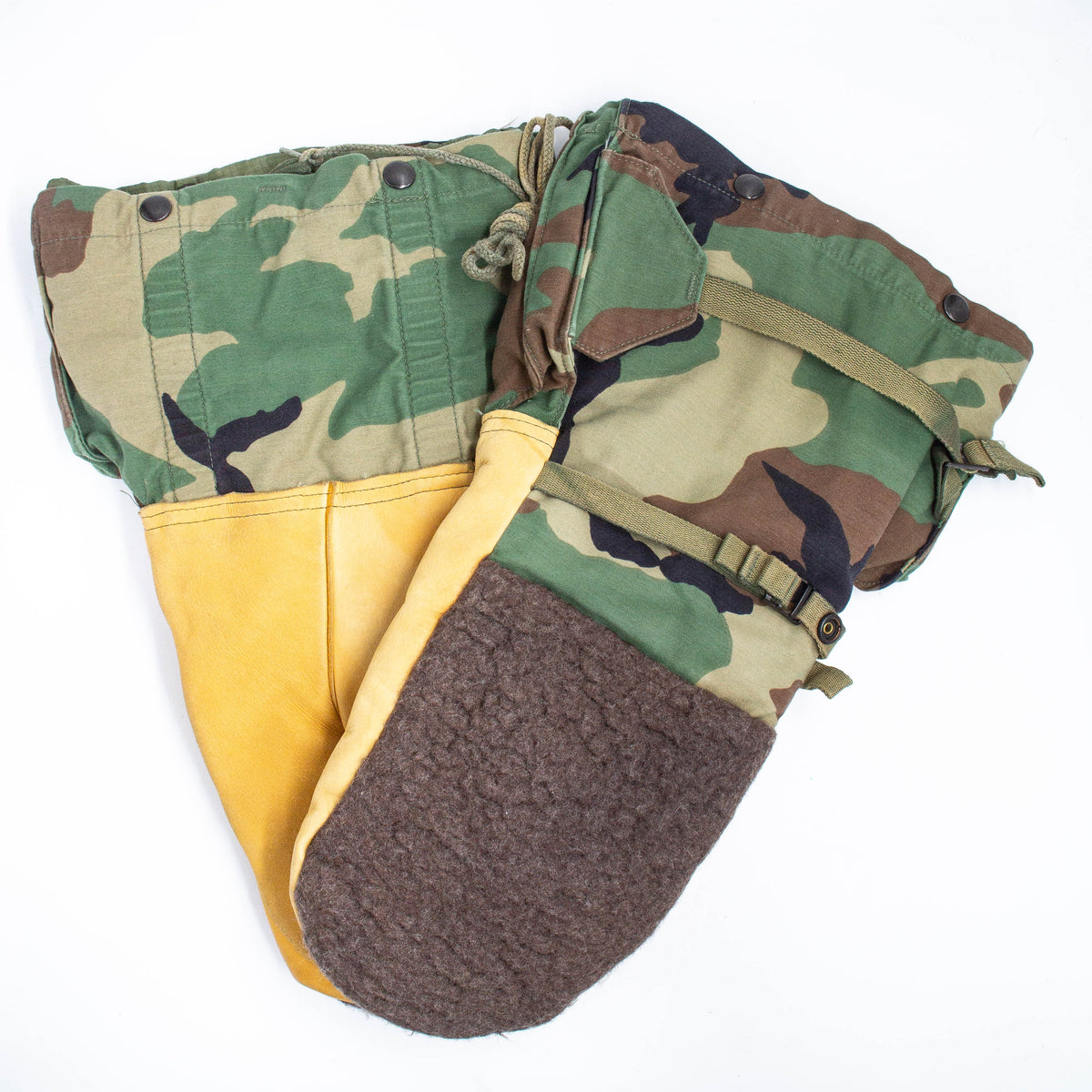 US Military Woodland Extreme Cold Weather Mittens - Large – Omega Militaria